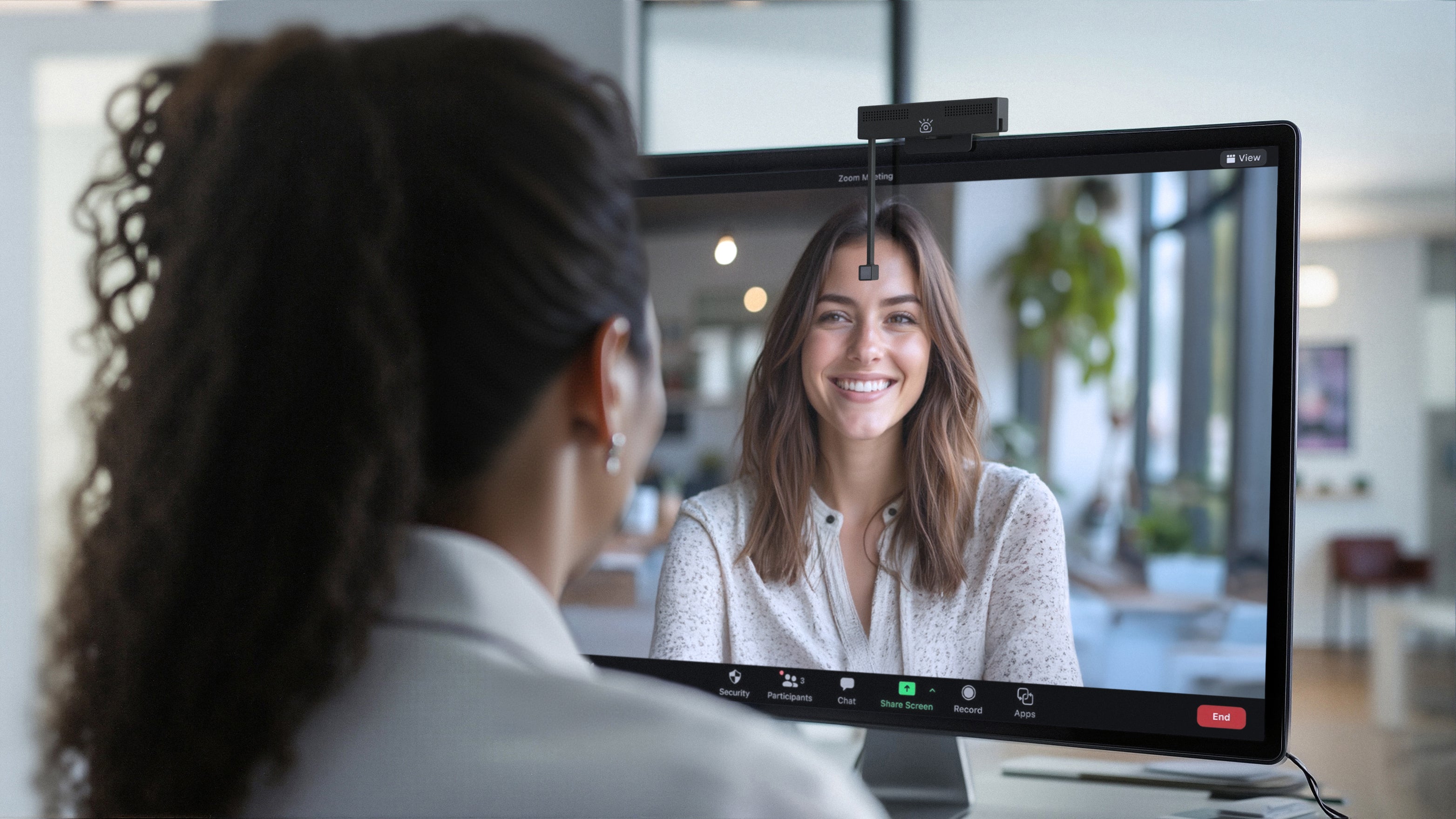 Trusted by 30,000+ businesses worldwide – iContact Camera